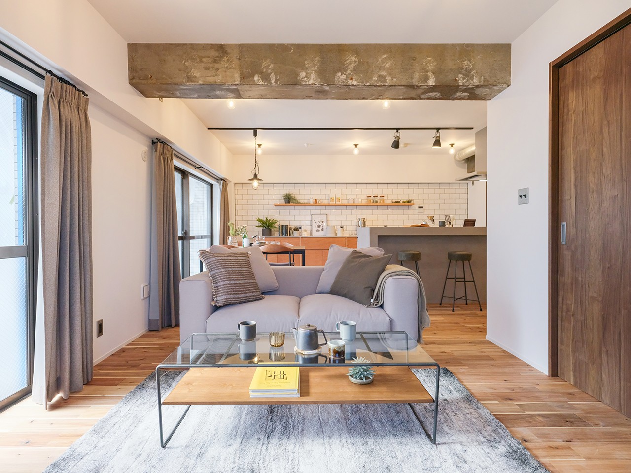 趣味もDIYも楽しむ、素材感たっぷりの住まい - マンションリノベーション事例｜SUVACO(スバコ)