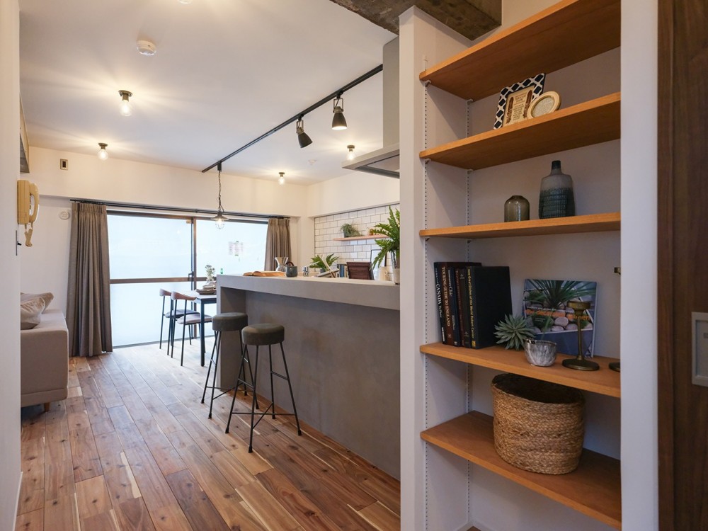 趣味もDIYも楽しむ、素材感たっぷりの住まい - マンションリノベーション事例｜SUVACO(スバコ)