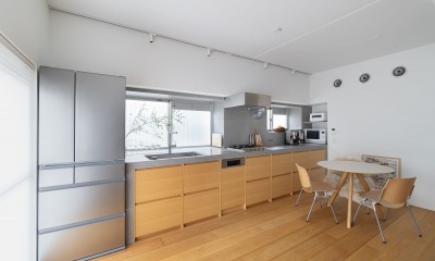 限られた面積をスッキリと魅せる、シンプルな美しさを追求した1LDK空間。 - マンションリノベーション事例｜SUVACO(スバコ)