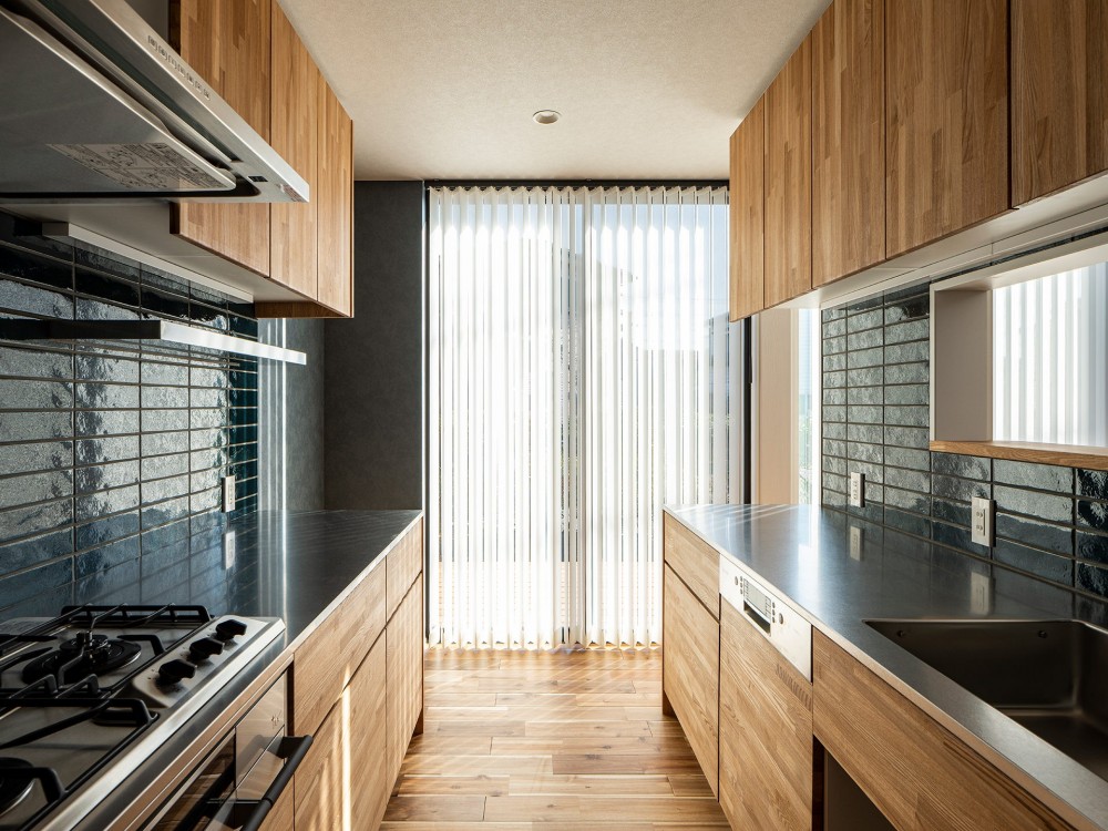 センターコートのある家ーnew normal styleー回遊動線でつながる平屋建 二世帯住宅 - 二世帯住宅事例｜SUVACO(スバコ)