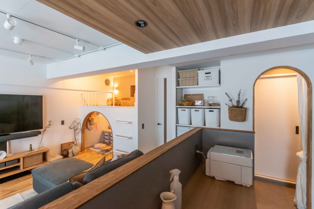 畳の小上がりに秘密基地のようなロフト、家族が集まるLDKが完成！ - マンションリノベーション事例｜SUVACO(スバコ)