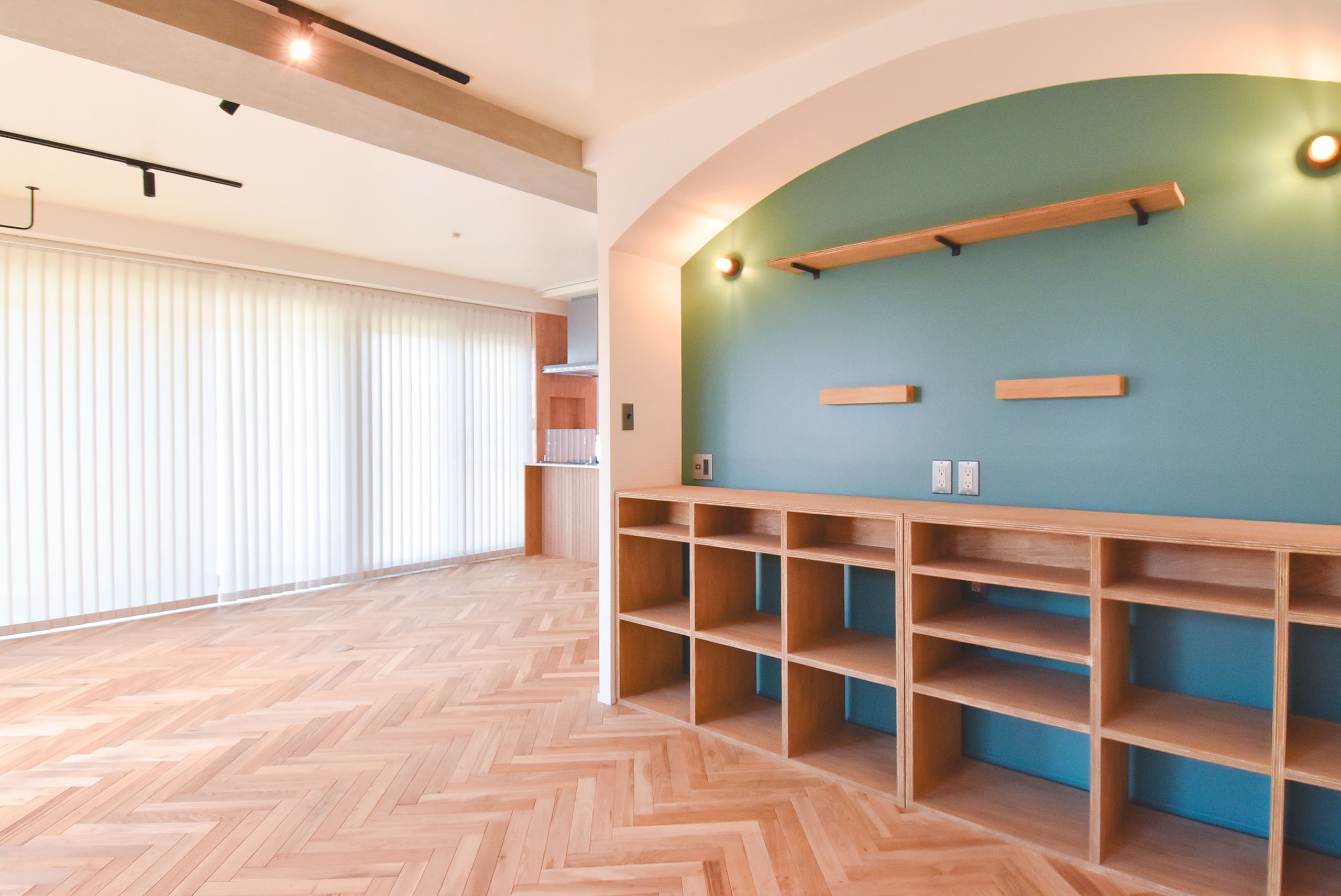 扉も壁も、ニュアンスカラーで自由に遊ぶ。【神奈川県川崎市 マンション リノベーション】 - マンションリノベーション事例｜SUVACO(スバコ)