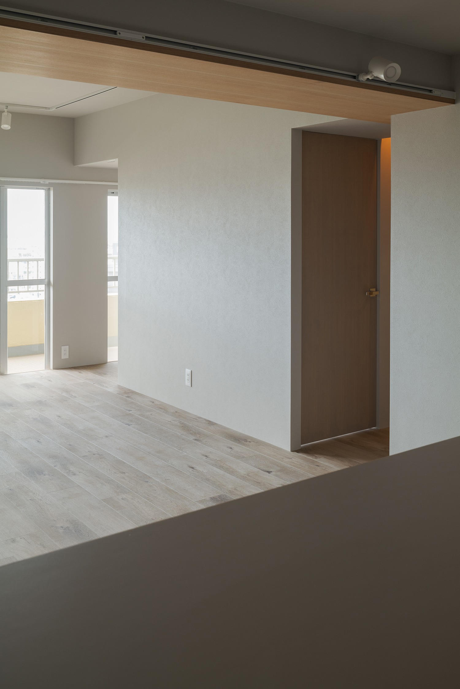 LDK〜廊下(効率的な生活動線、清潔感ある安らぎのゆとり空間。) - その他事例｜SUVACO(スバコ)