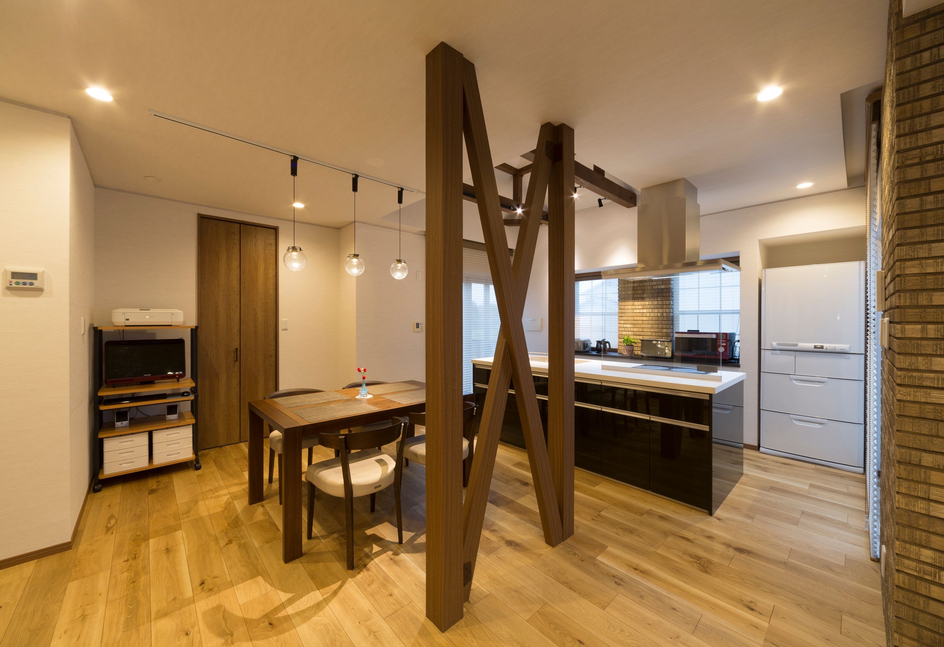 使い勝手を重視したLDKリノベーション - 戸建リノベーション事例｜SUVACO(スバコ)