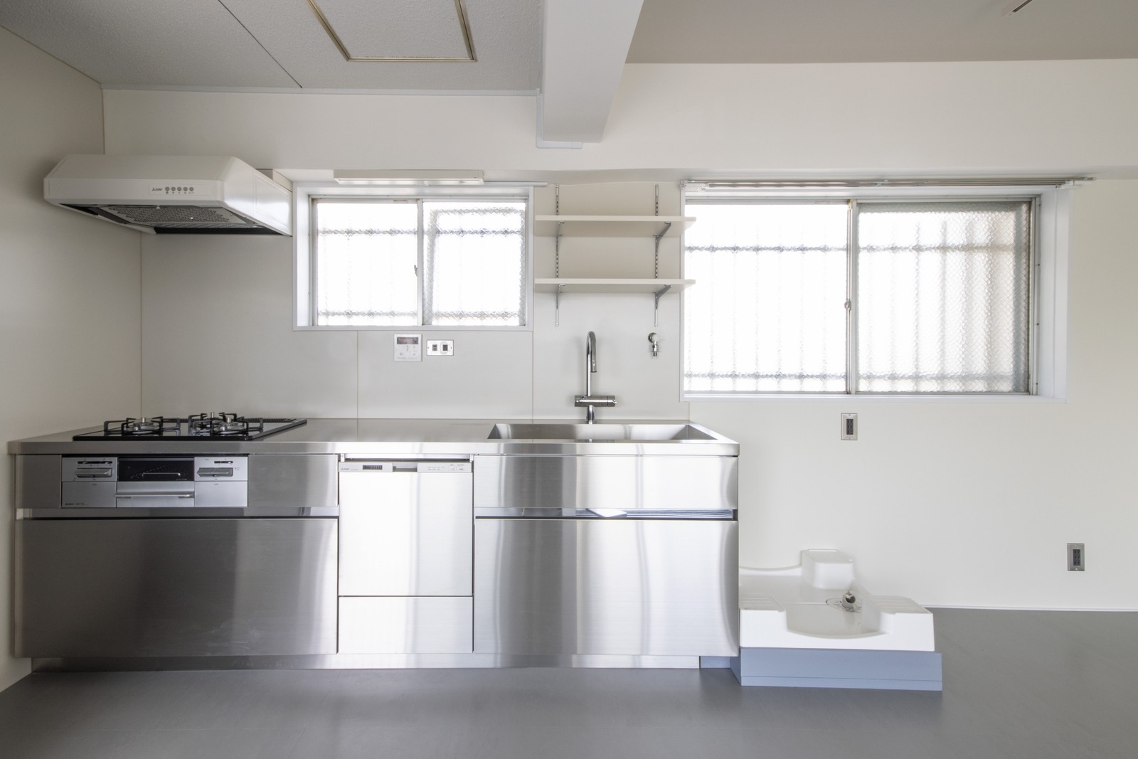 Kyoto Monochrome Renovation－モノクロームで紡ぐ、京都の1LDKマンションリノベーション - マンションリノベーション事例｜SUVACO(スバコ)