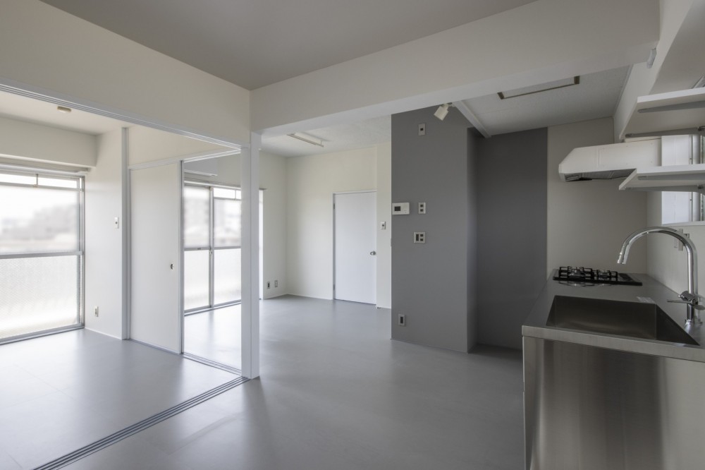 Kyoto Monochrome Renovation－モノクロームで紡ぐ、京都の1LDKマンションリノベーション - マンションリノベーション事例｜SUVACO(スバコ)