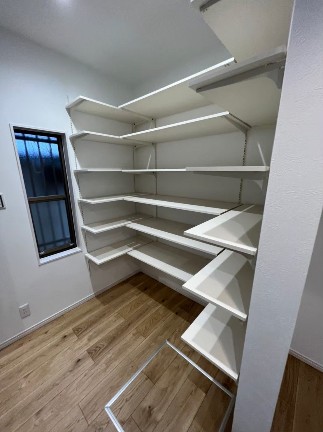 オープンな空間で使い勝手抜群 広々LDKのあるお家 - 戸建リノベーション事例｜SUVACO(スバコ)